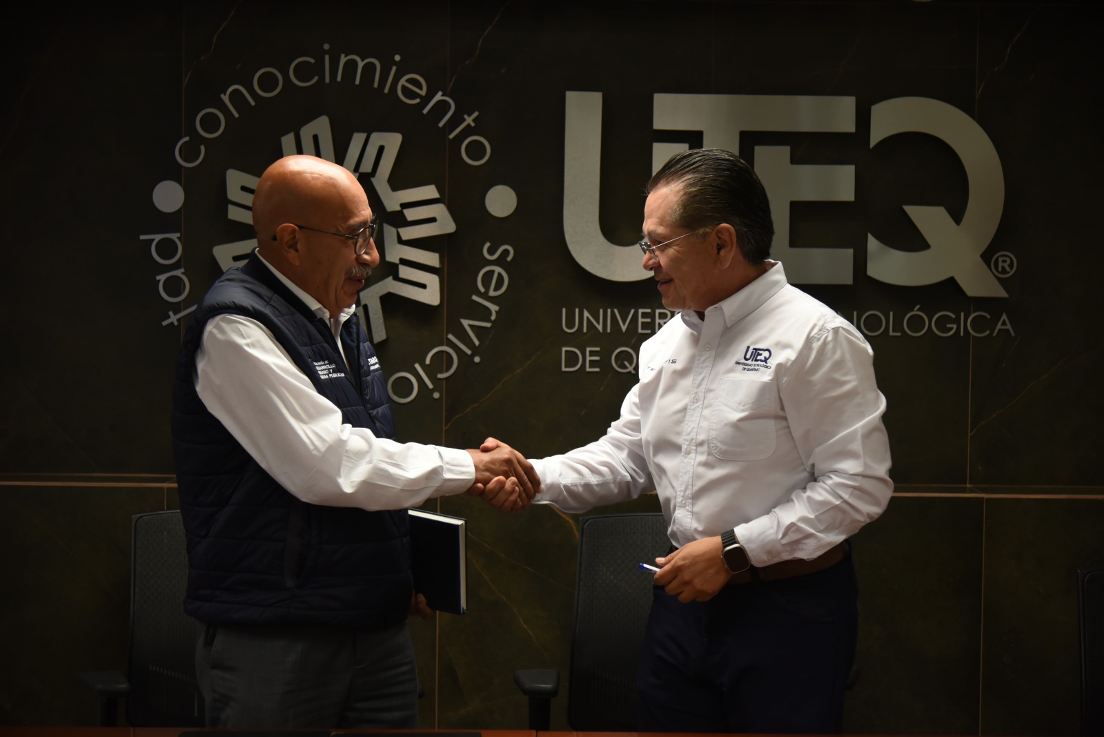 Firman SDUOP y UTEQ convenio para fortalecer infraestructura universitaria
